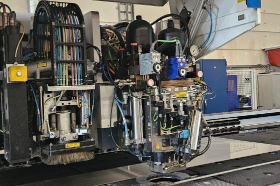 COMBINED MACHINE TRUMPF TRUMATIC 7000-1600 (K02) (FMC), 3200 WATT, KM ...